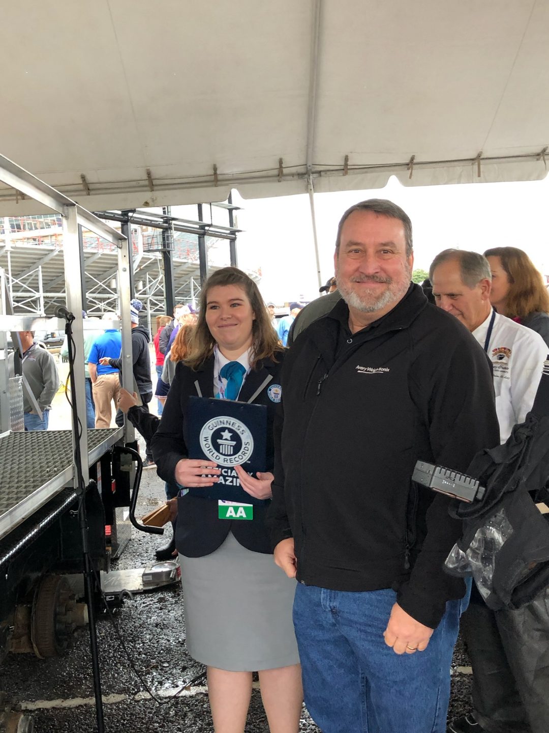 Measuring the World's Largest Pot of Gumbo | Michelli Weighing ...